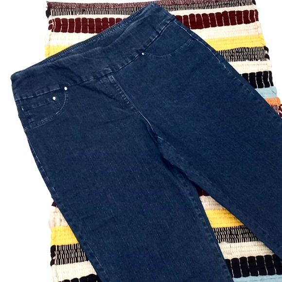 Ruby Rd. | Jeans | Ruby Rd Pull On Denim Capri Jeans | Poshmark